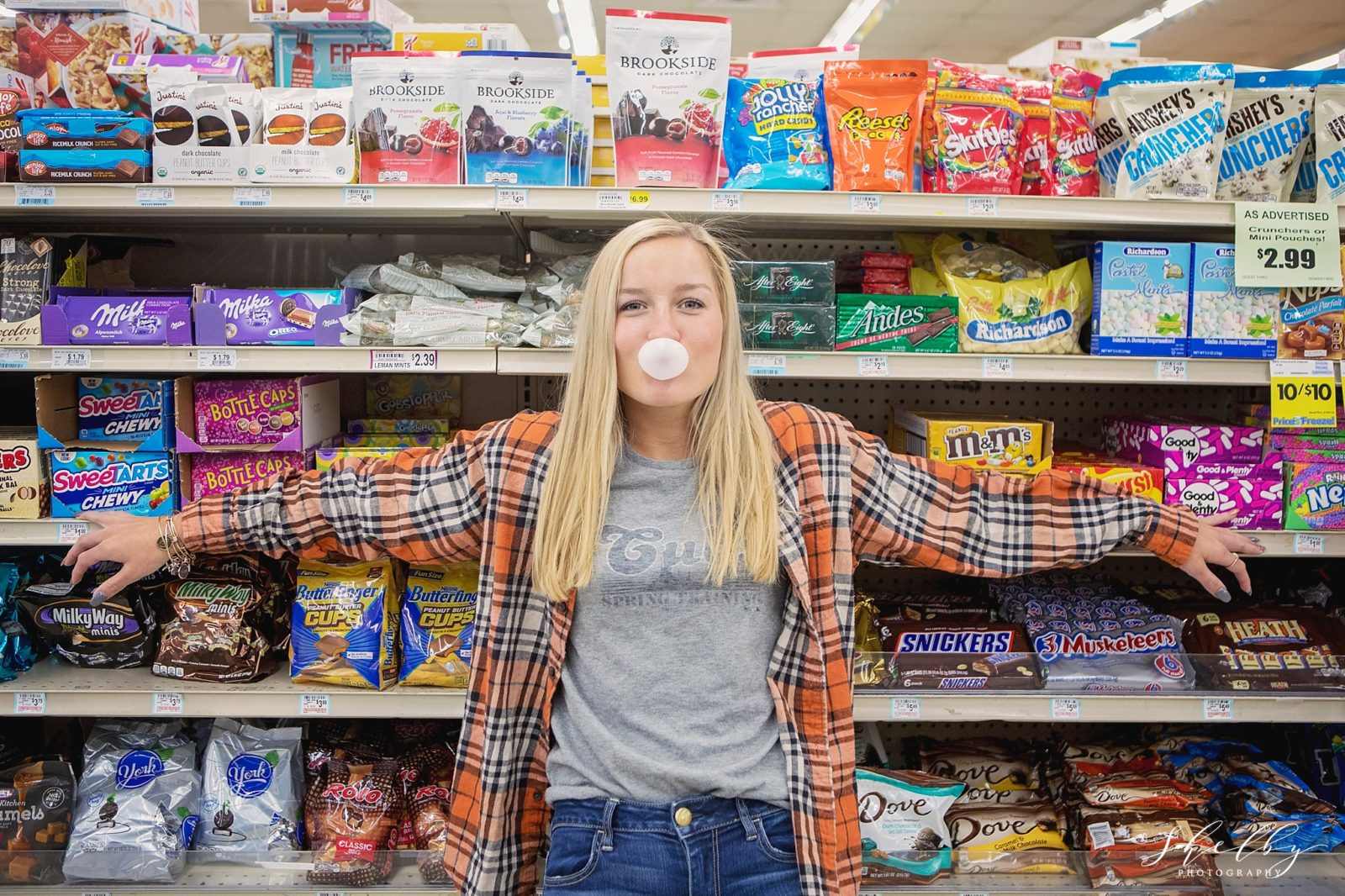 Lindys-Grocery-Store-Senior-Session_0004 | Shelby Photography