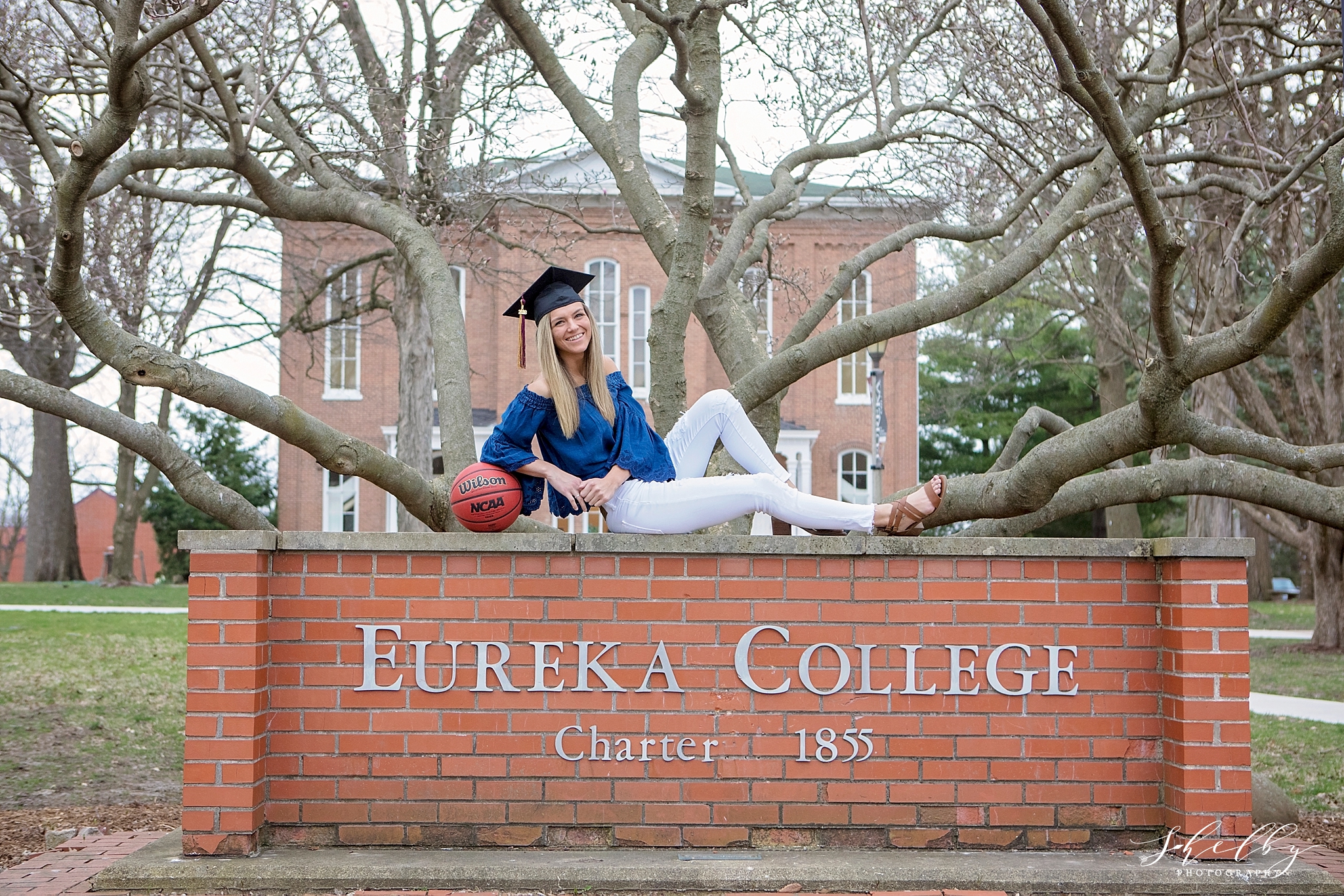 Lindys-Grocery-Store-Senior-Session_0037 | Shelby Photography