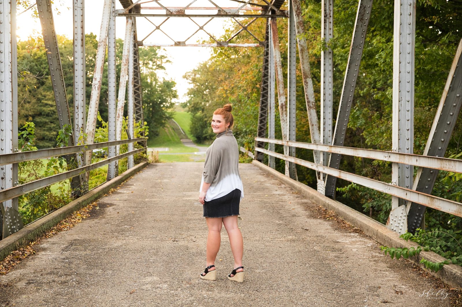 Allison_Smith_Class_of_2919_senior_pictures_morton_high_school_0007 ...