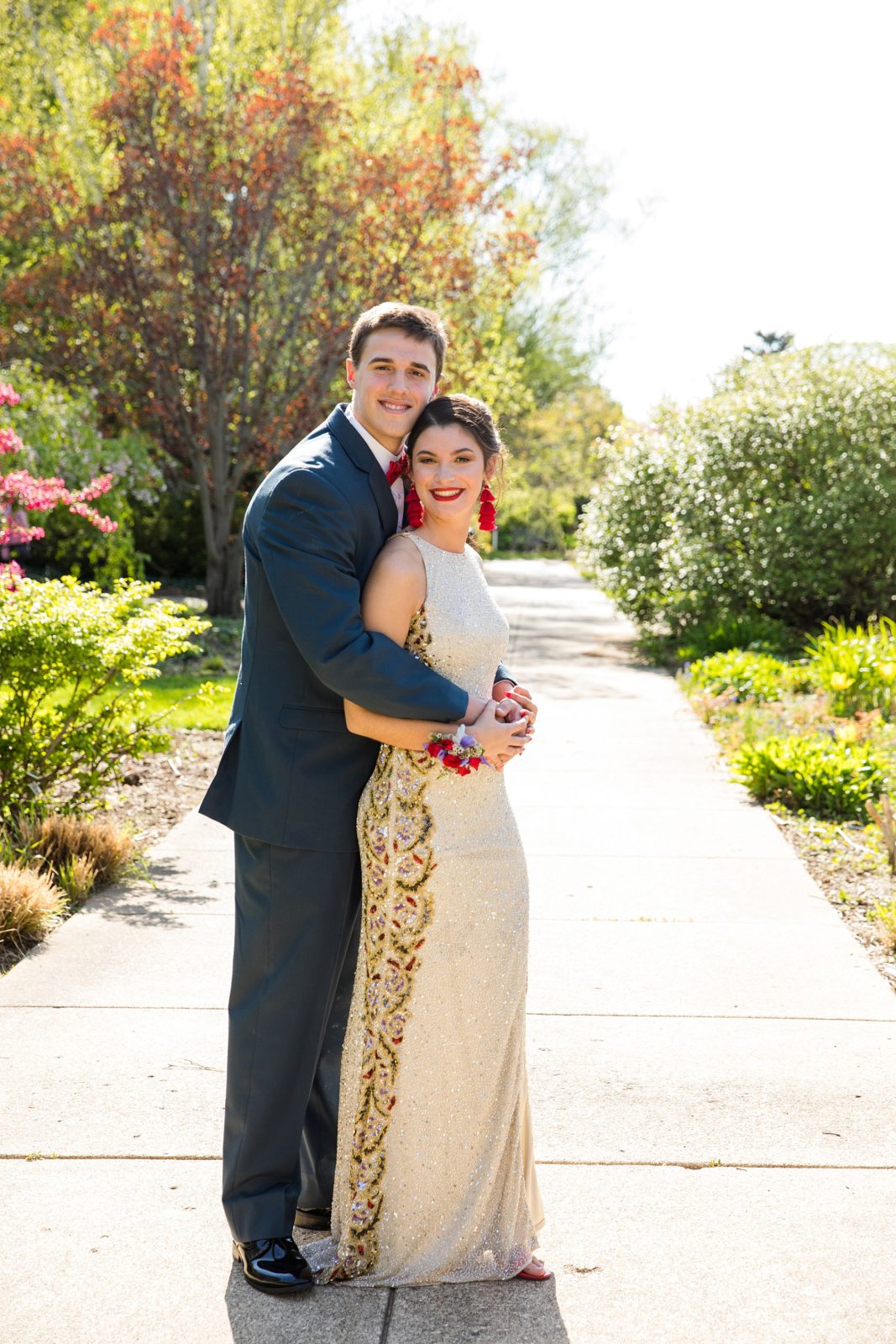 PROM 2019 at Luthy Botanical Gardens in Peoria, IL | Shelby Photography